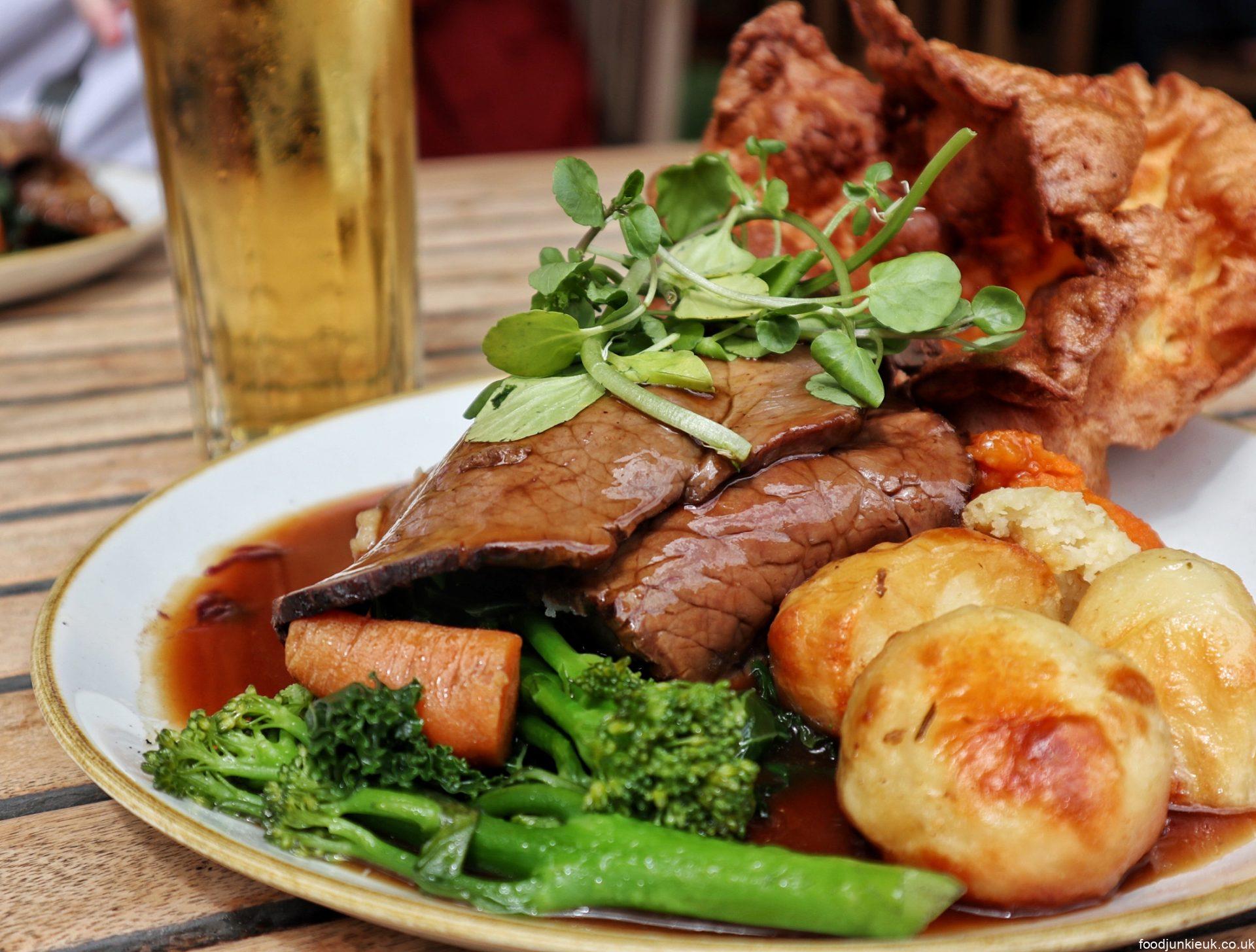 Amazing Sunday Roast at a Local Pub in Didsbury – The Metropolitan ...